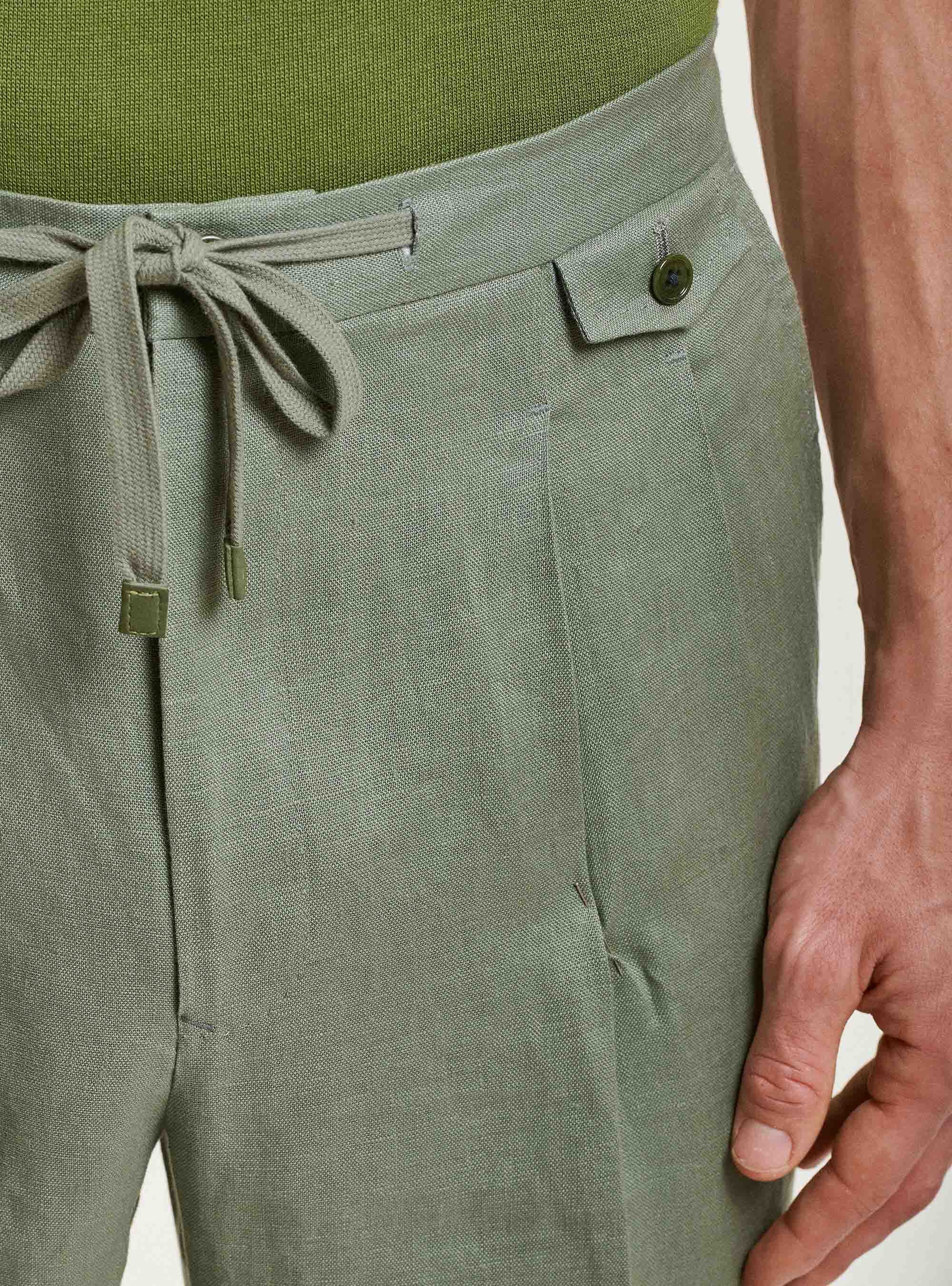 Linen pleated and drawstring trousers Linen pleated and drawstring trousers