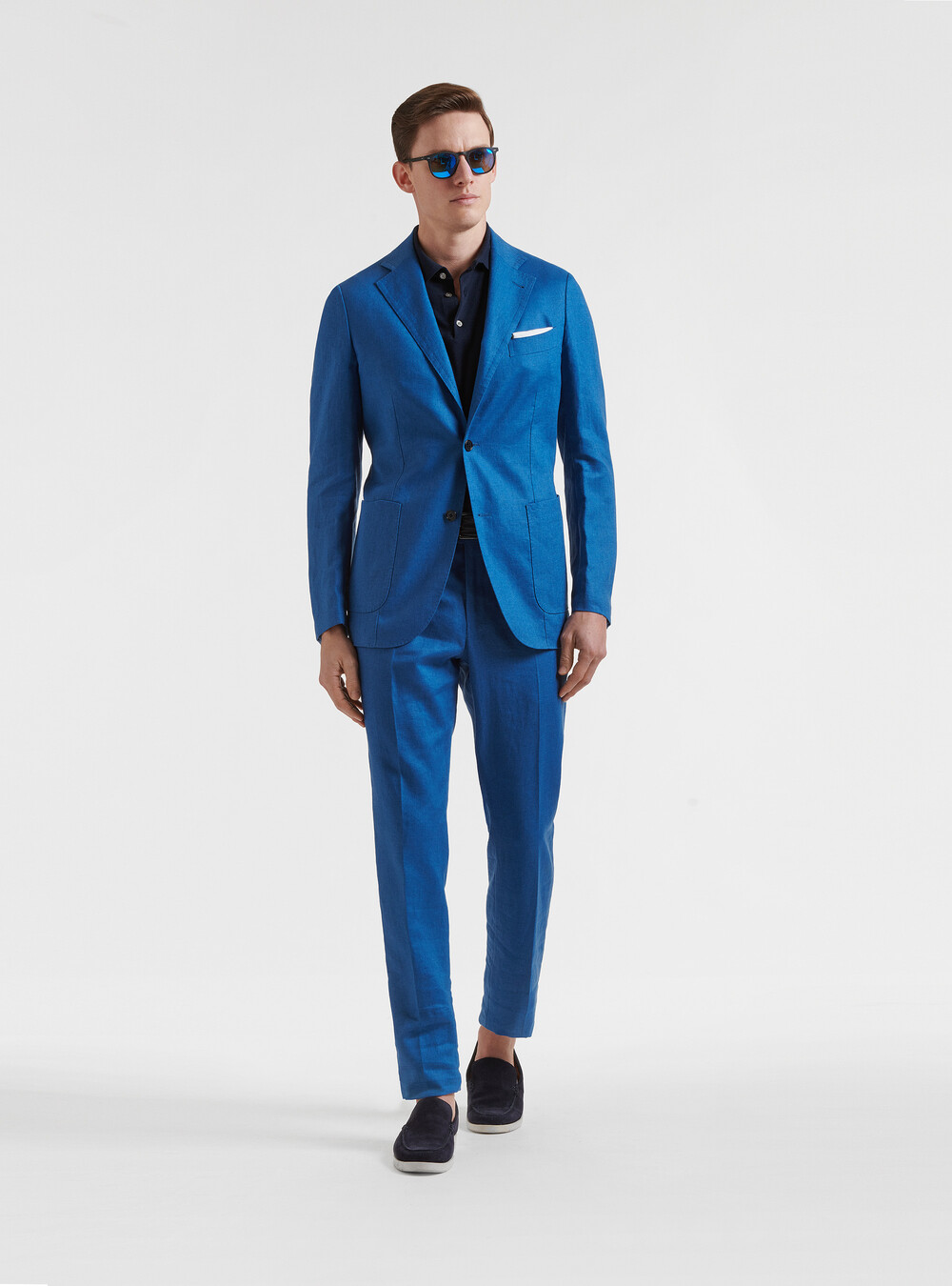 Pure linen cerulean suit